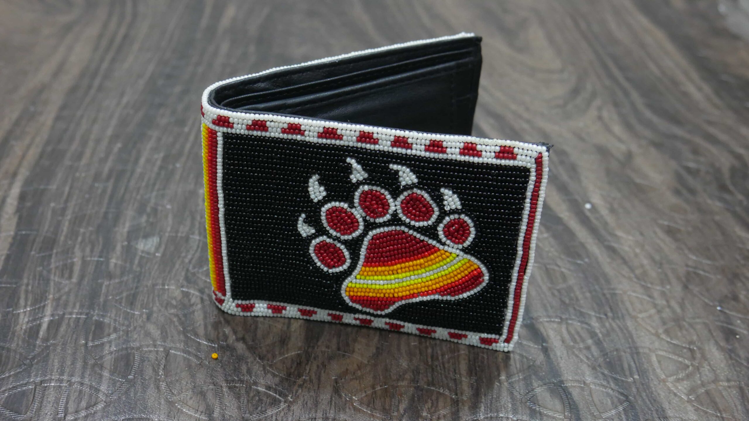 Handmade Native American Seed beads Beaded Genuine Leather Wallet ...